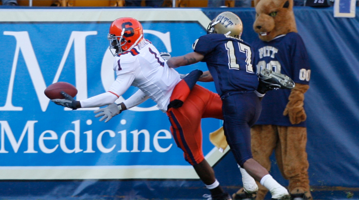UPDATE: Syracuse Wide Receiver Mike Williams on Life Support, has Not ...