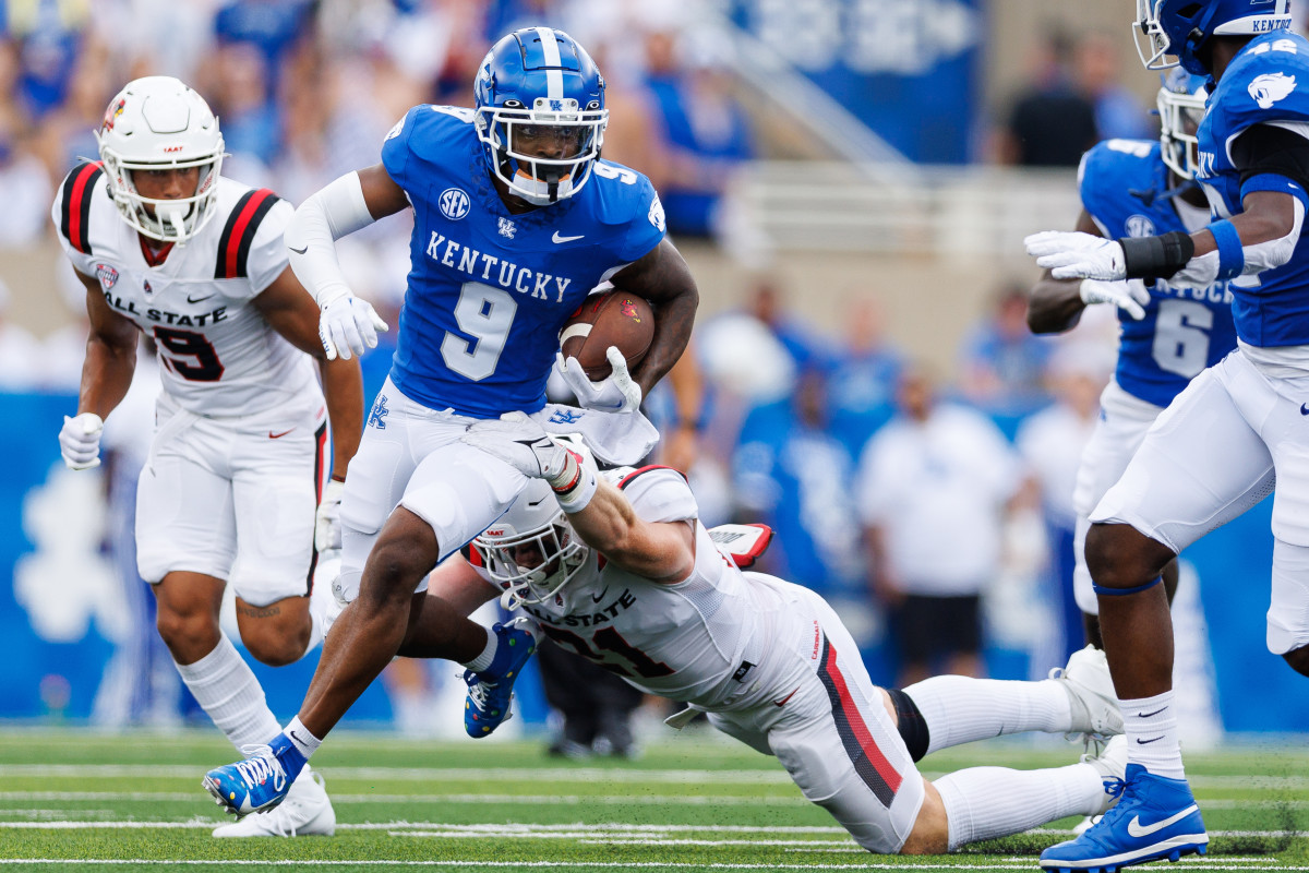 Takeaways: Kentucky beats EKU to start the year 2-0 - Sports ...