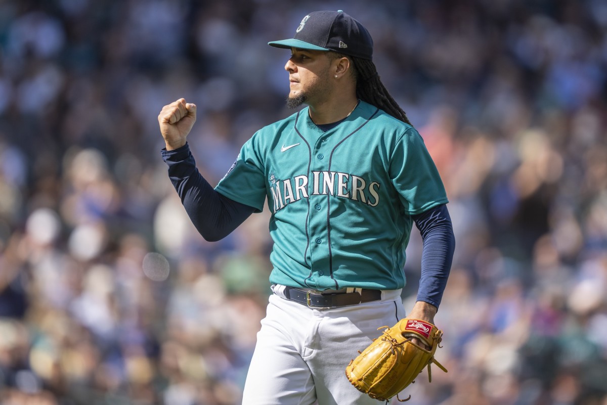 Seattle Mariners' Luis Castillo Gets Critical Win and Extends ...