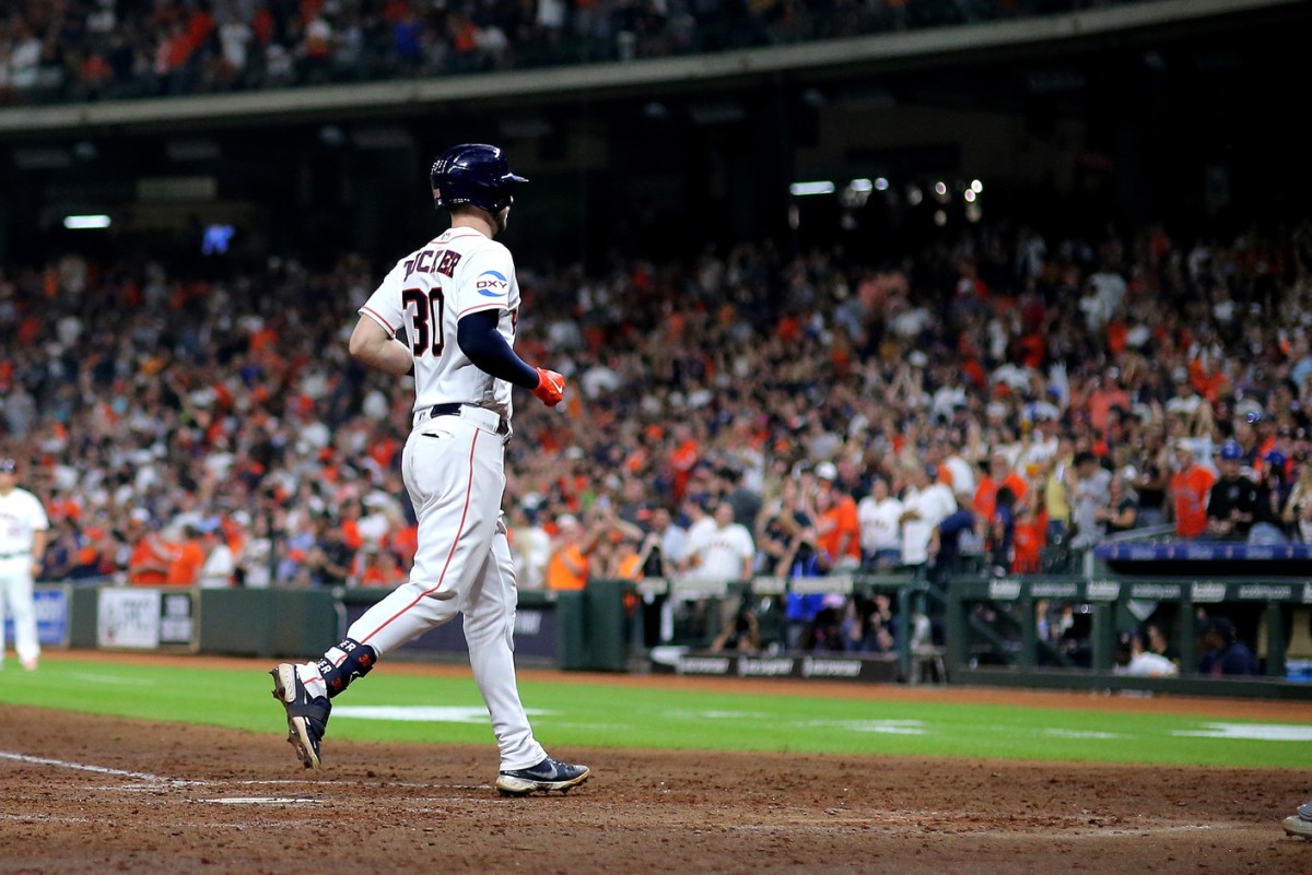 Houston Astros' All-Star Reaches Special Career Milestone This Week ...