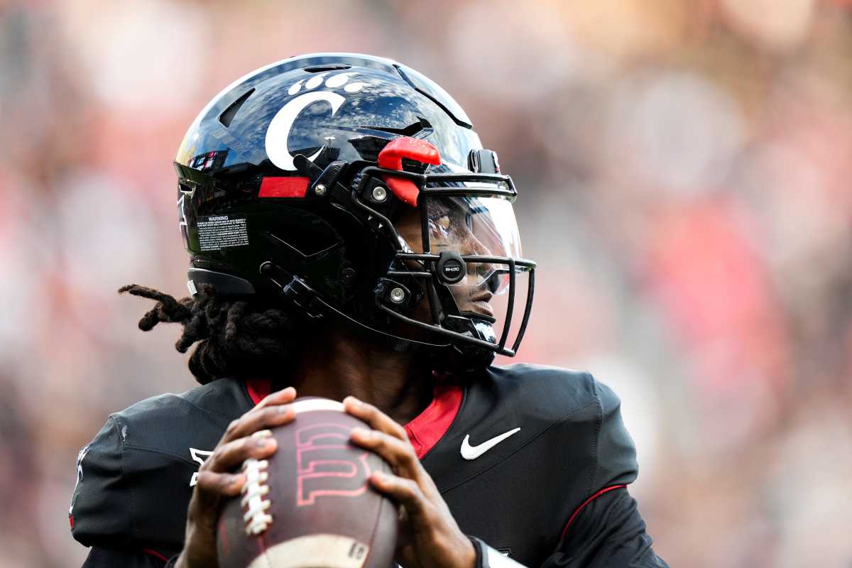 Final Huddle: UC Football Falters 31-24 Against Miami in First Loss of ...