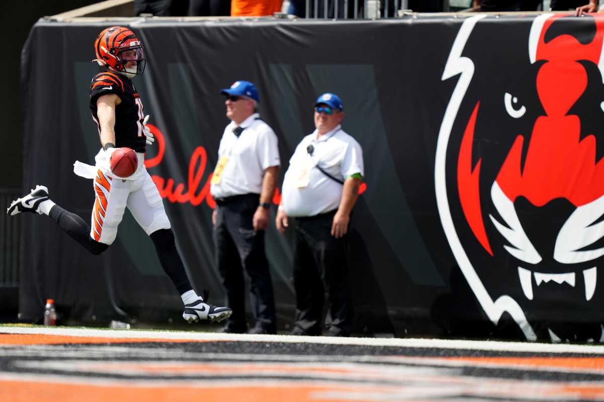 Cincinnati Bengals Wide Receiver Charlie Jones Helps Set Rare Punt ...