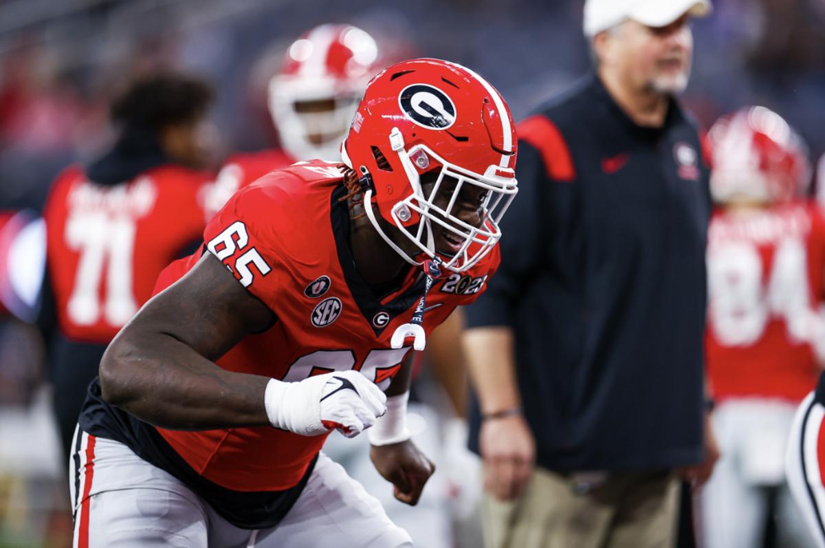 Offensive Tackle Amarius Mims Suffers Ankle Sprain, Effect on Georgia ...