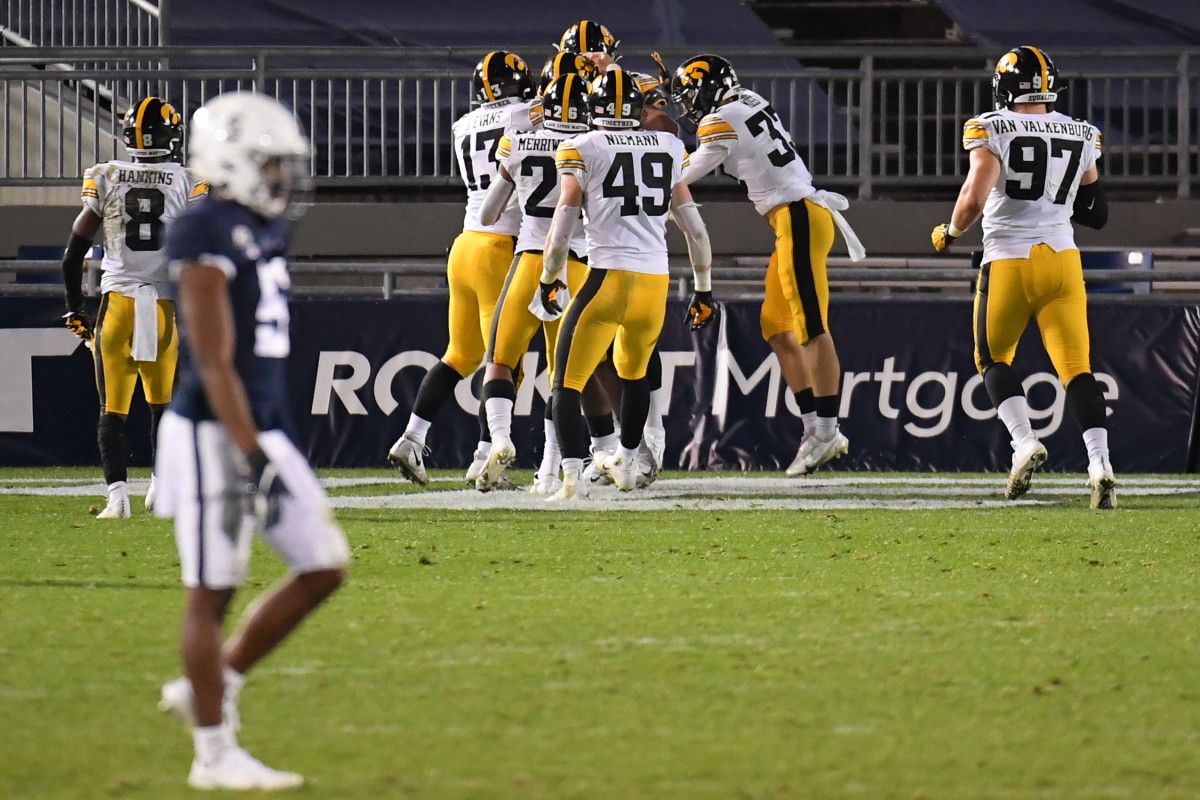 Penn State and Iowa Have a Wild History of Football Games at Beaver ...