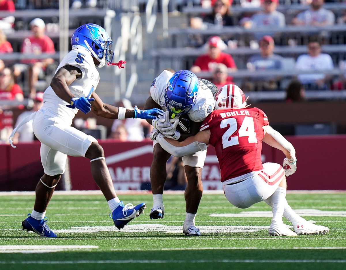 #24 Hunter Wohler: Wisconsin Badgers' Player Spotlight- A Blend of ...