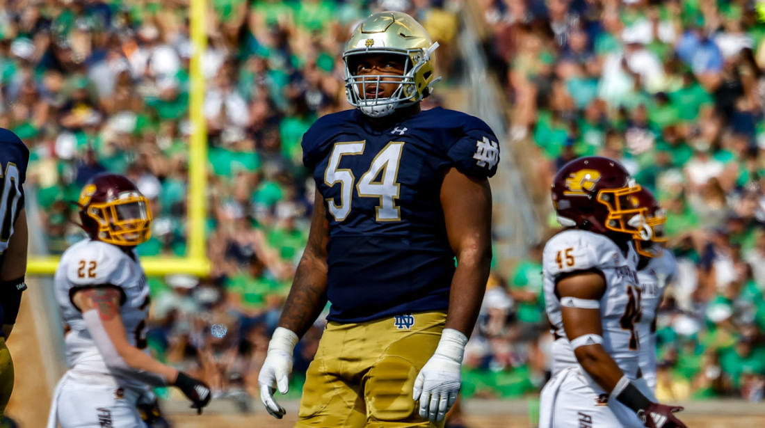 Notre Dame OT Blake Fisher Puts Together Good Overall Performance At ...