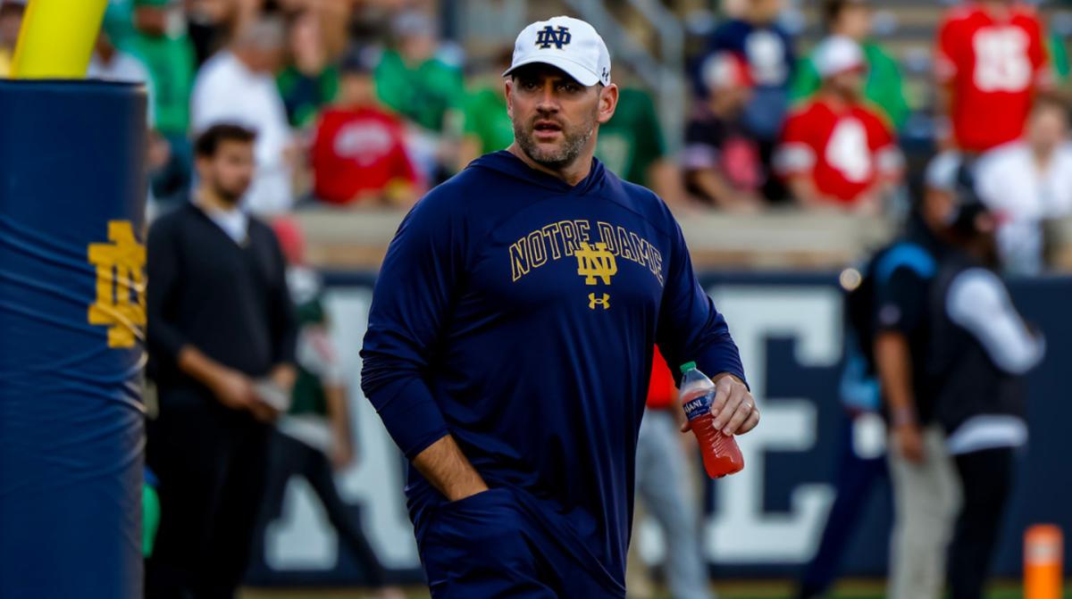 Gerad Parker Looks To Get Notre Dame's Offense Back On Track - Sports ...