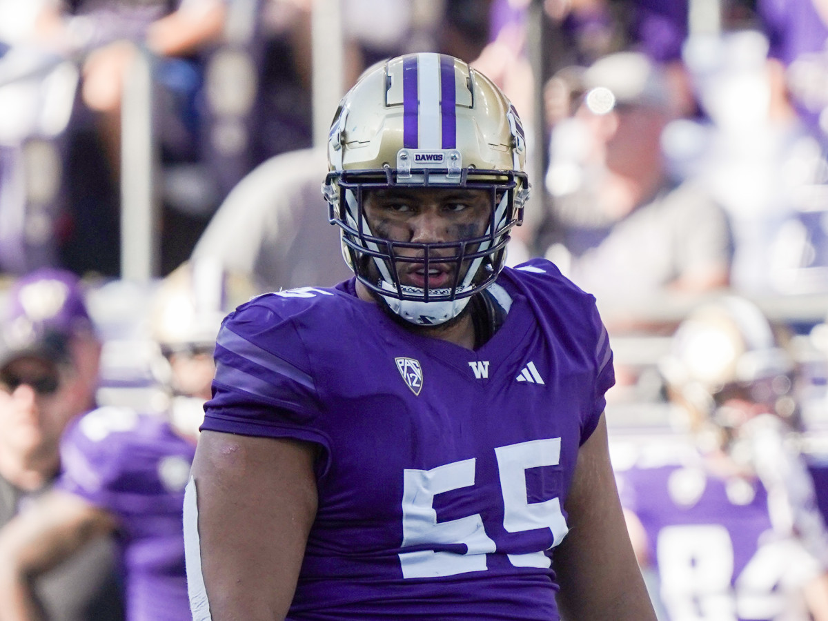 Fautanu's Mission in Life Is to Make Sure No One Touches No. 9 - Sports ...