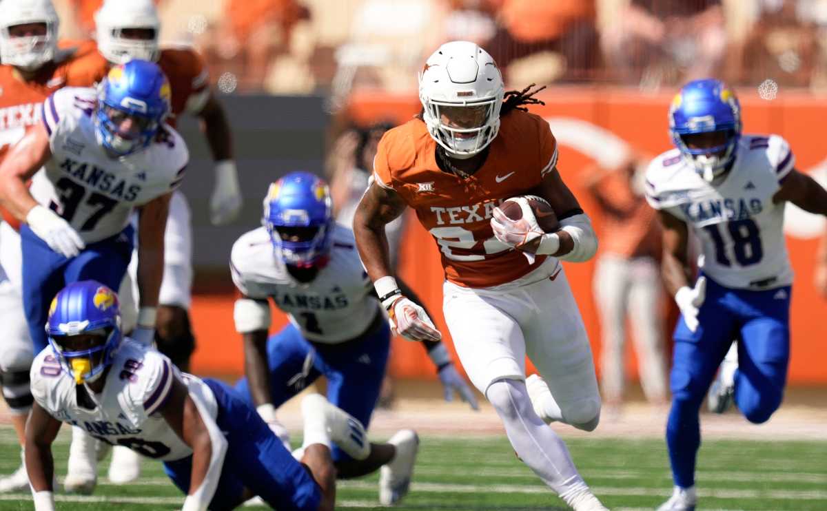 WATCH: Texas Longhorns Fumble Recovery Leads to Jonathon Brooks TD vs ...