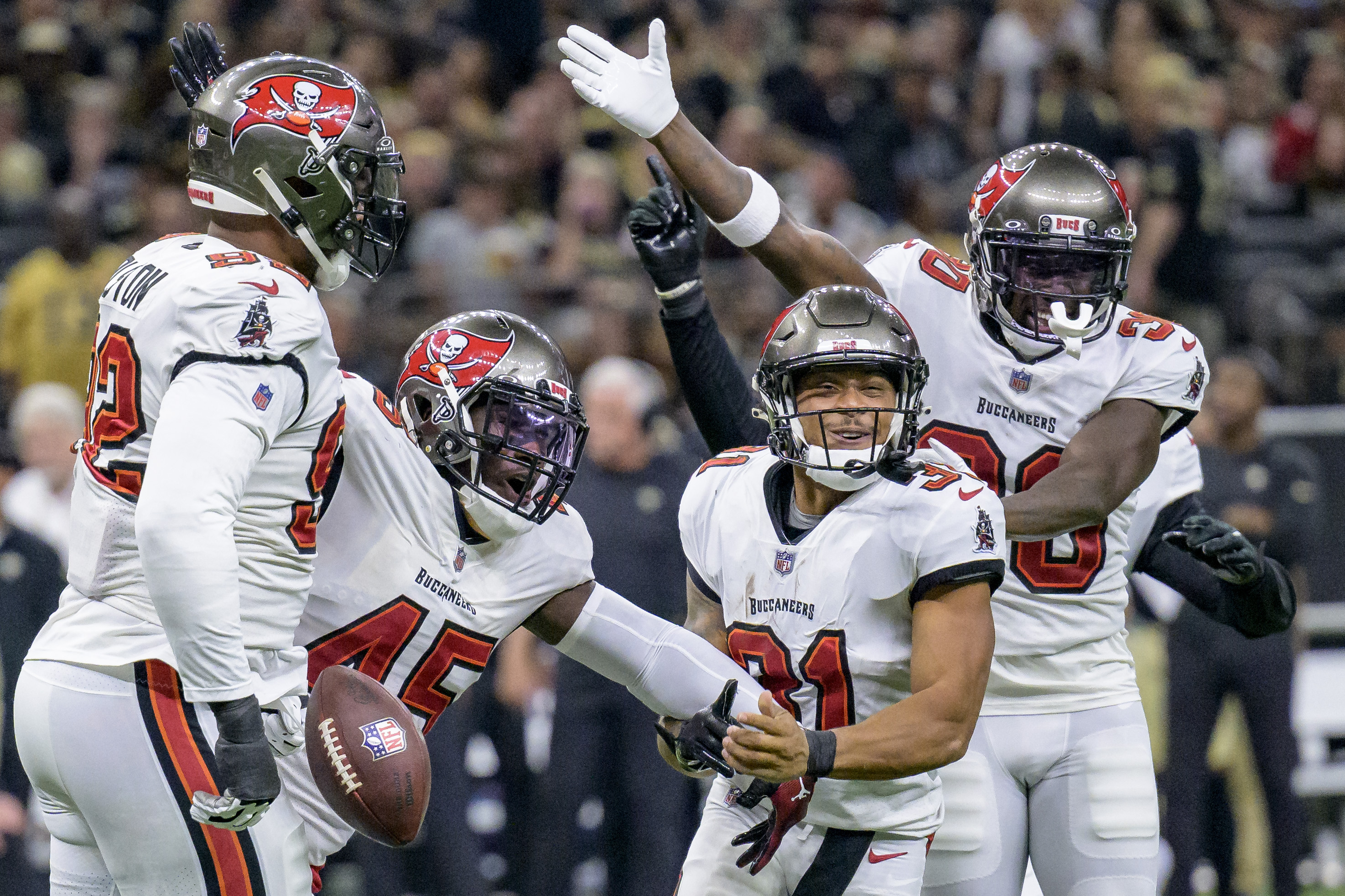 Buccaneers Take NFC South Division Lead with 26-9 Win Over Saints - Tampa Bay Buccaneers ...