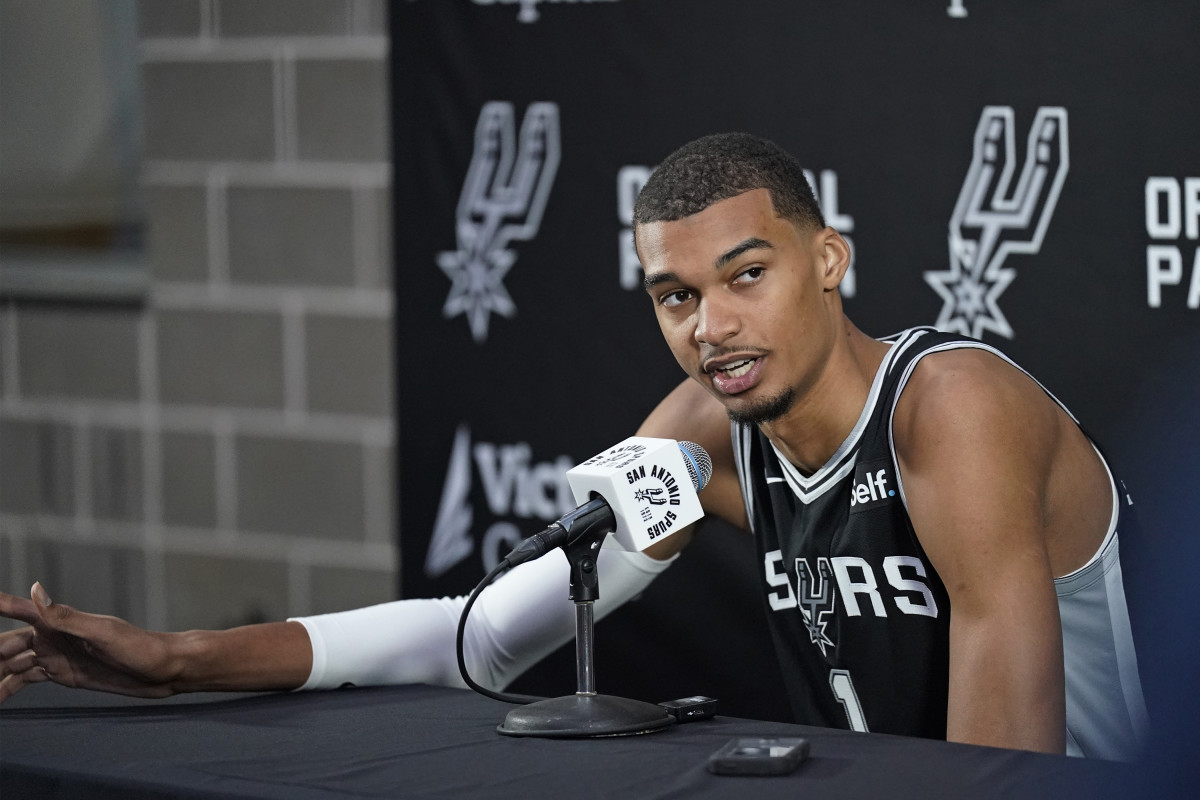 San Antonio Spurs Rookie Victor Wembanyama Calls Chet Holmgren 'One of the Greats' - Sports ...