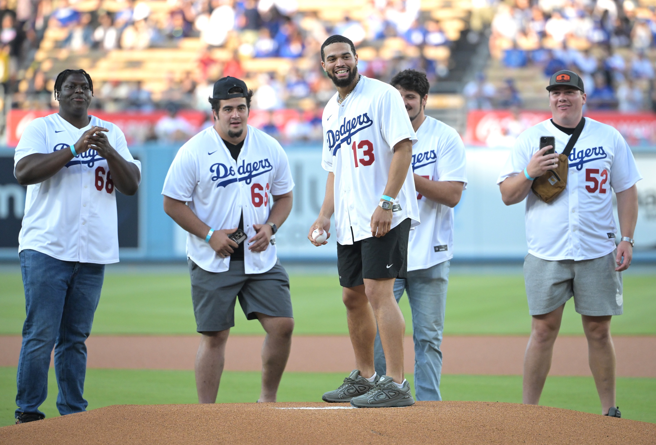 USC Football: Trojans Bonding Off The Field By Taking In Other LA ...