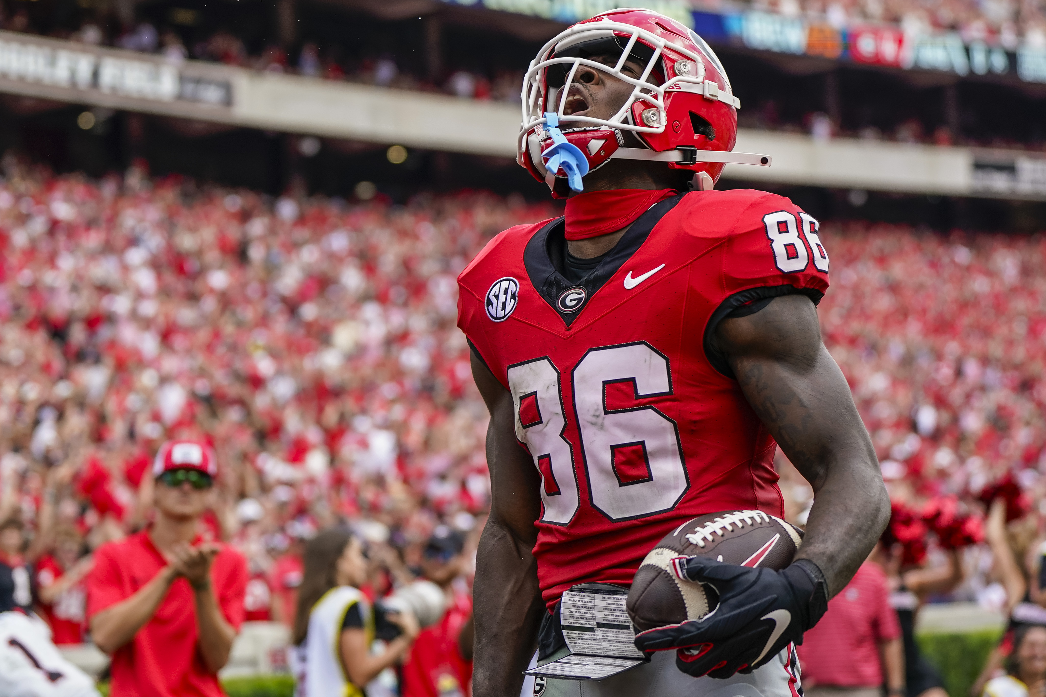 Dillon Bell Beginning to Shine at Two Positions for Georgia Football - Sports Illustrated ...