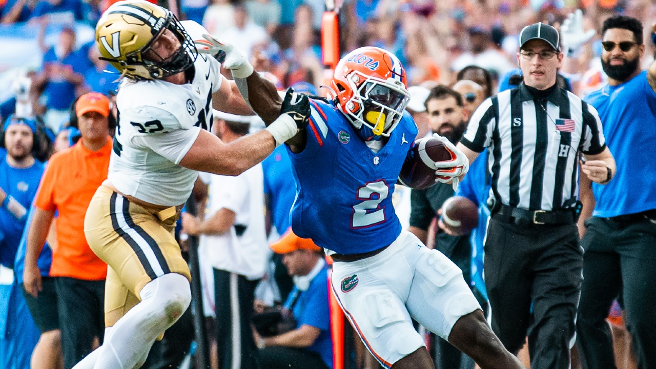 Gators Bounce Back to Defeat Commodores, 38-14 - Sports Illustrated ...