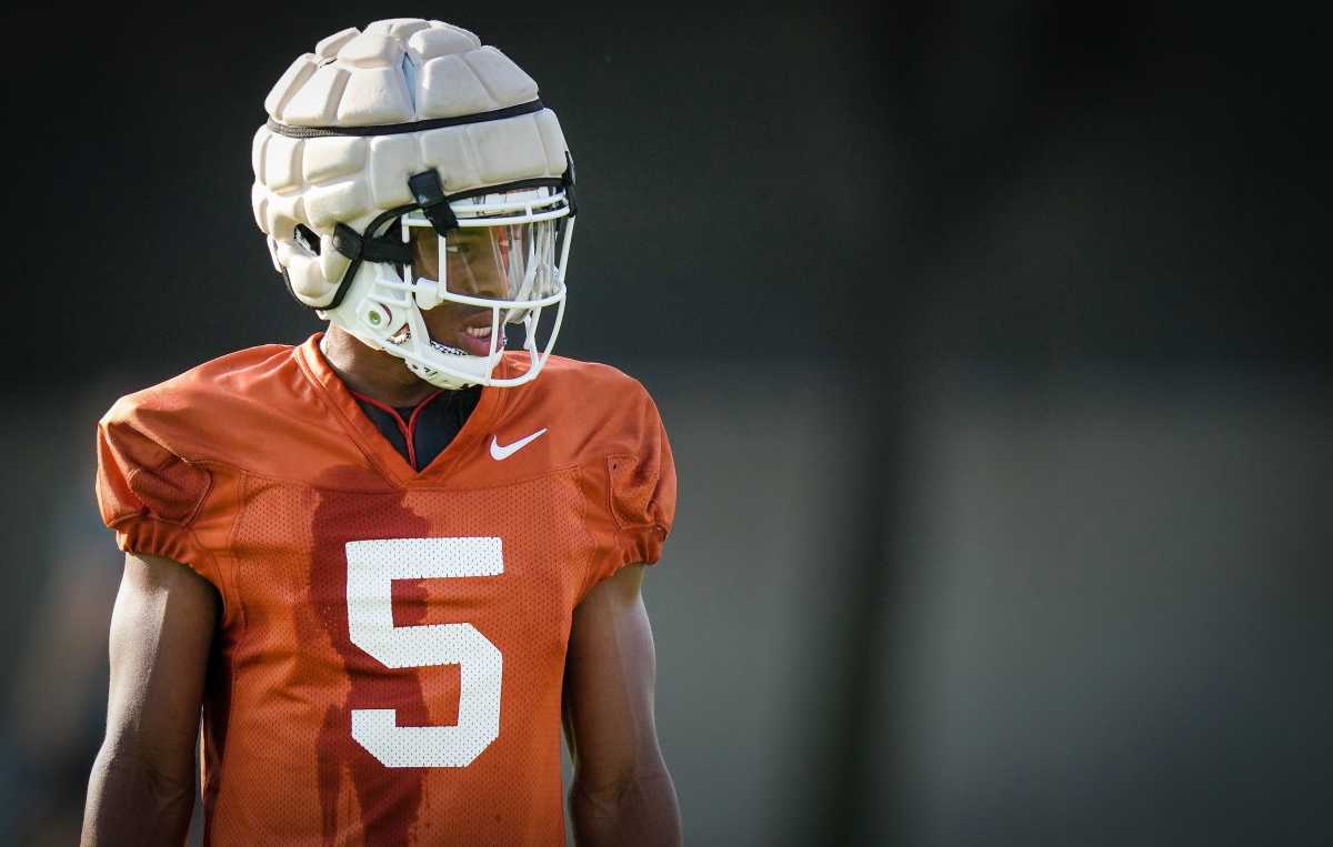 WATCH: Texas Longhorns' Malik Muhammad Recovers Blocked Punt for TD vs ...