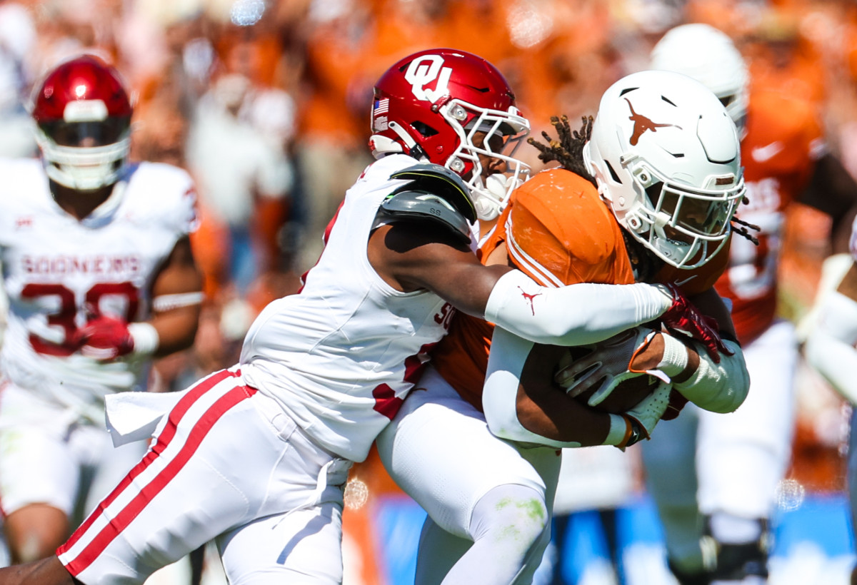 Tough Defense, Rugged QB Lead Oklahoma to a Stirring Rally Past Texas ...