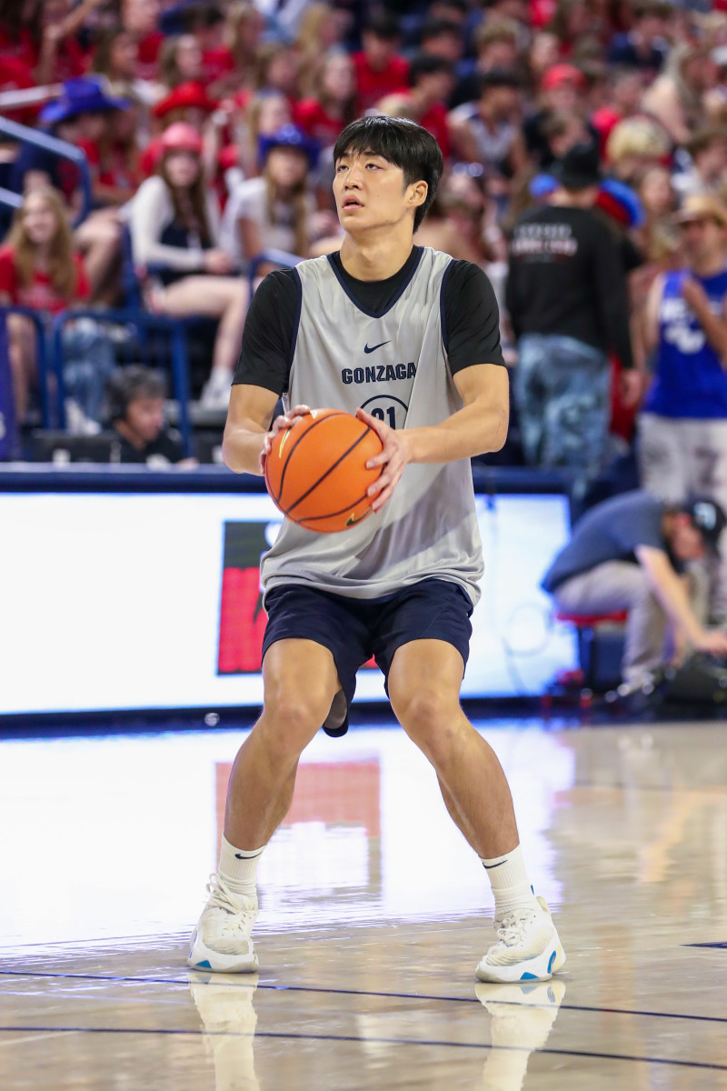 Photos: Gonzaga basketball fans get first look at revamped team during Kraziness in the Kennel ...