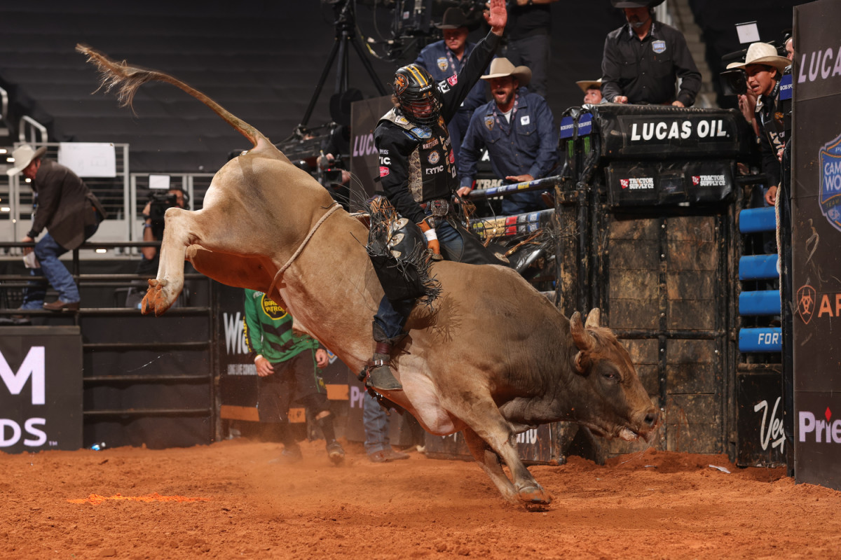 PBR Texas Rattlers Bring Down Top Team for Homestead Win - Sports Illustrated Rodeo Daily News ...