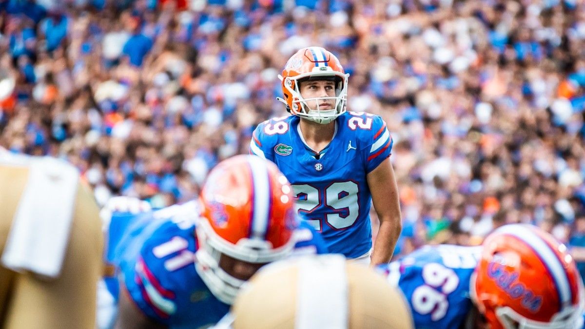 Florida Gators Kicker Trey Smack Named Semifinalist for Lou Groza Award ...
