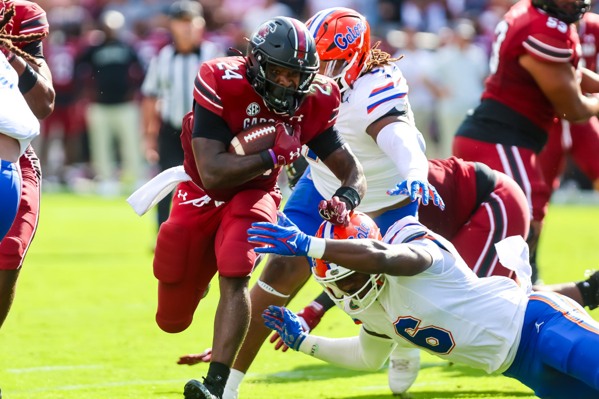 South Carolina's Football Team Is Down 24-21 At Half Against Florida ...