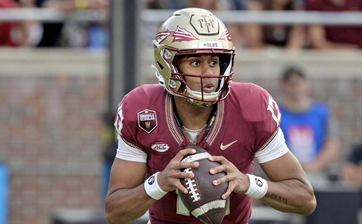 FSU Quarterback Jordan Travis Departs For Locker Room Prior To ...