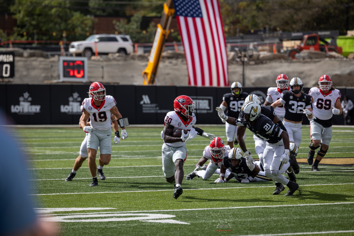 Georgia Football Photos - Dawgs Handle Business vs Vanderbilt - Sports ...