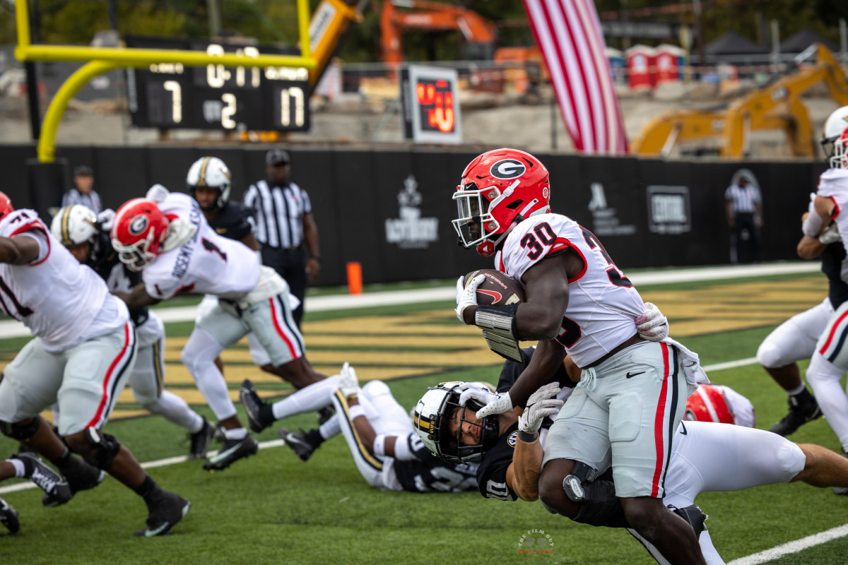 Georgia Football Photos - Dawgs Handle Business vs Vanderbilt - Sports ...