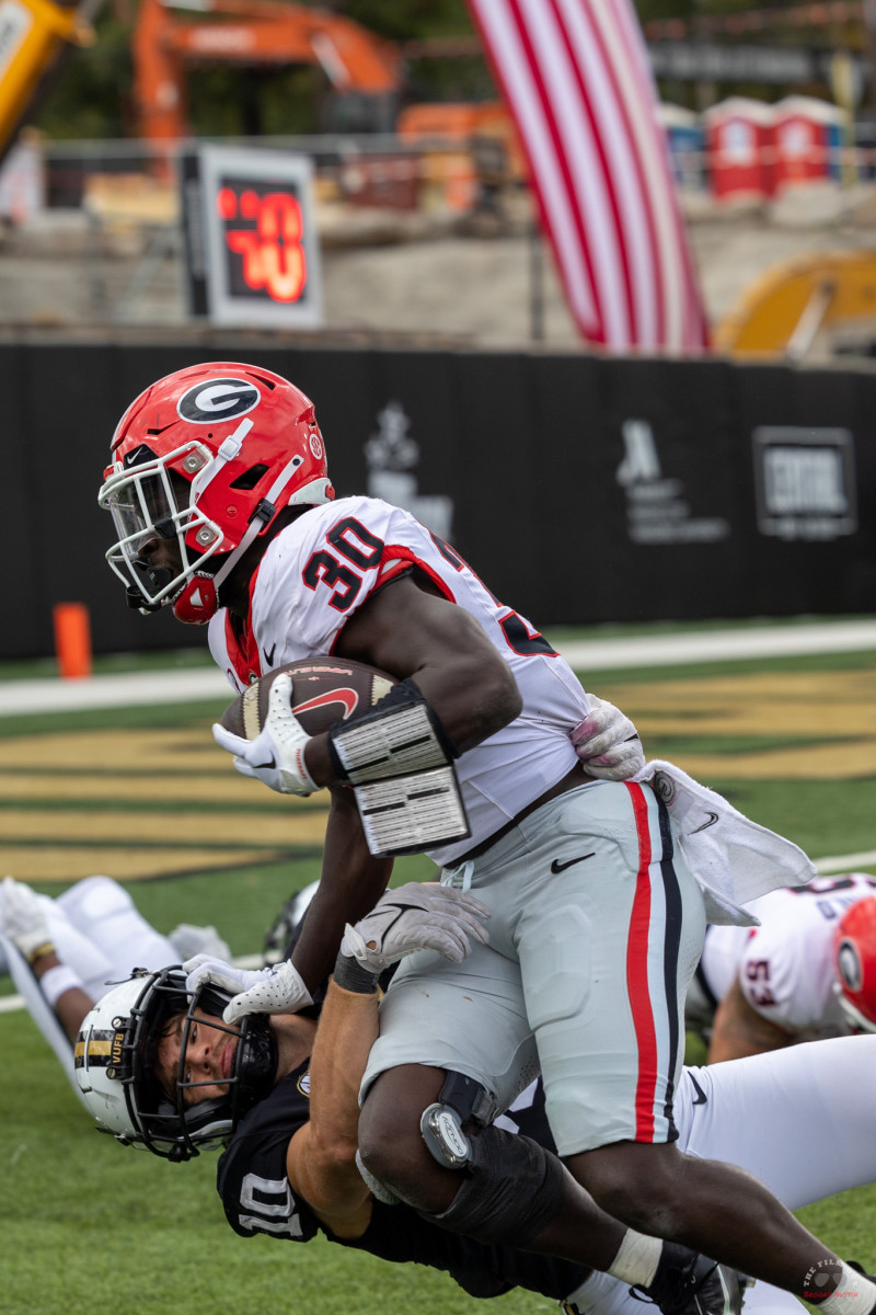 Georgia Football Photos - Dawgs Handle Business vs Vanderbilt - Sports ...