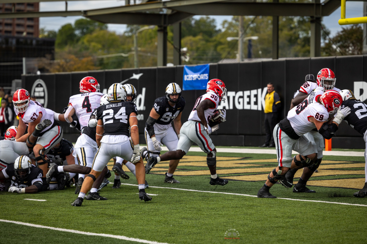 Georgia Football Photos - Dawgs Handle Business vs Vanderbilt - Sports ...