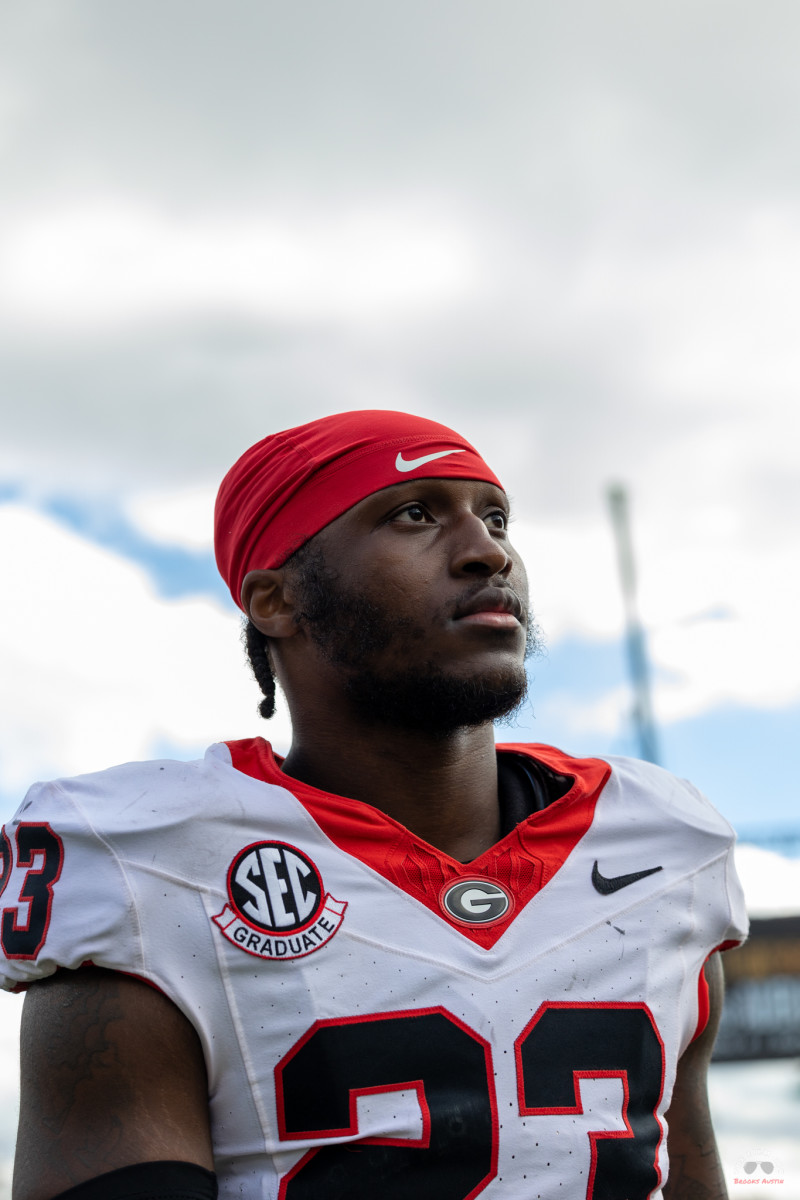 Tykee Smith Injury - Star DB Goes Down in Georgia vs Florida - Sports ...