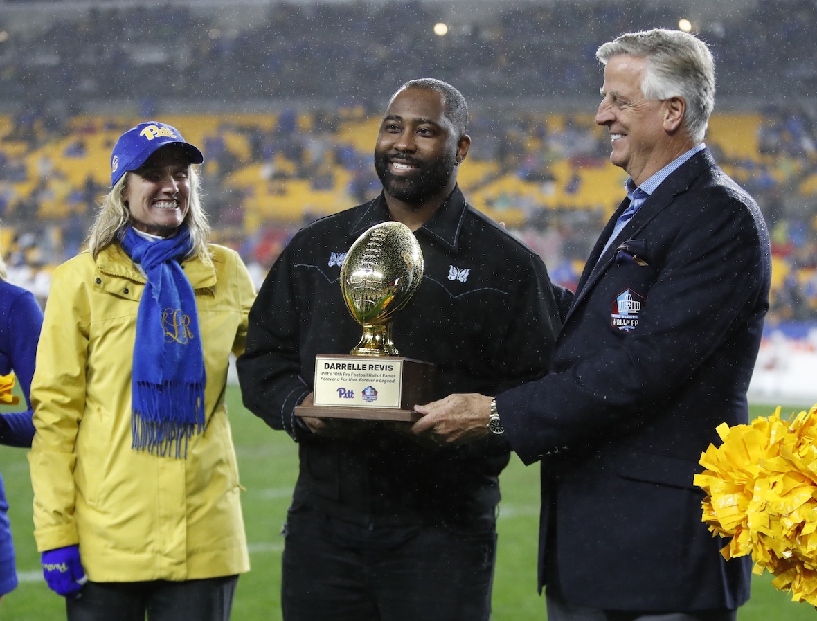 Pitt Panthers: Darrelle Revis Gives M.J. Devonshire Special Lift Before ...
