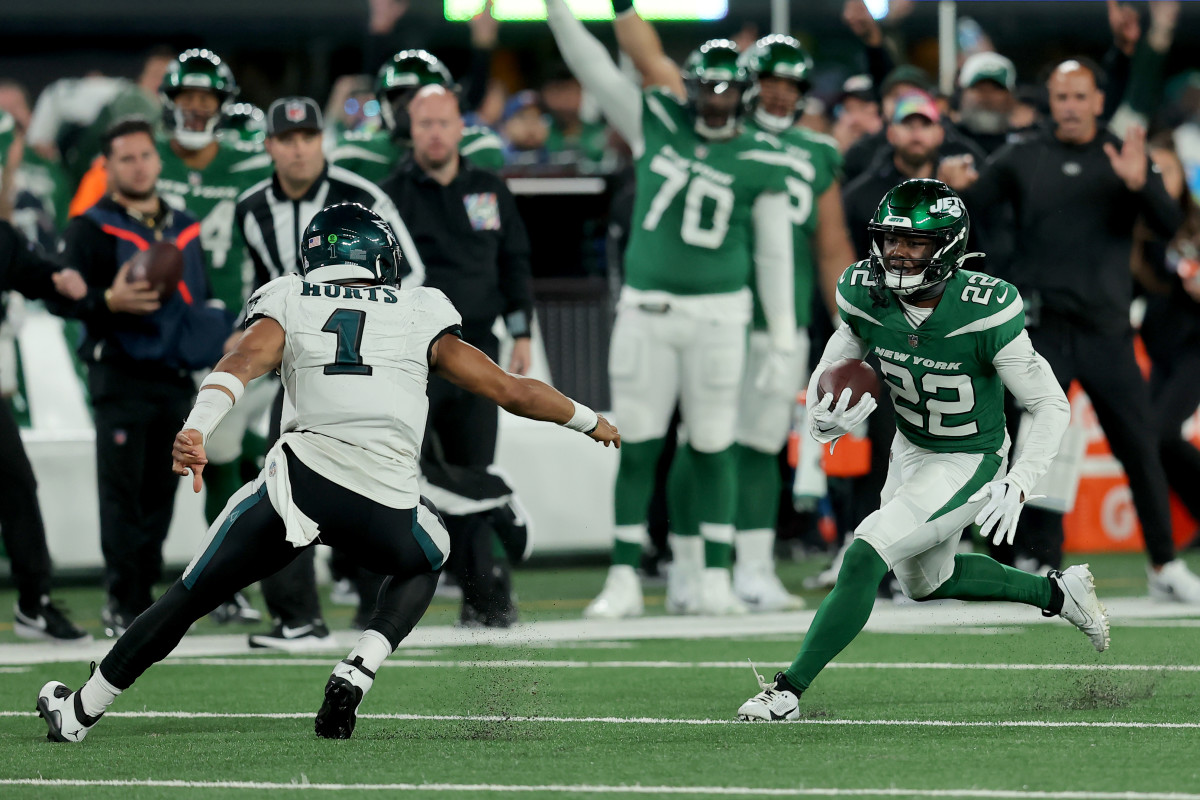Three Victory Monday Game Balls after Jets Hand Eagles First Loss ...