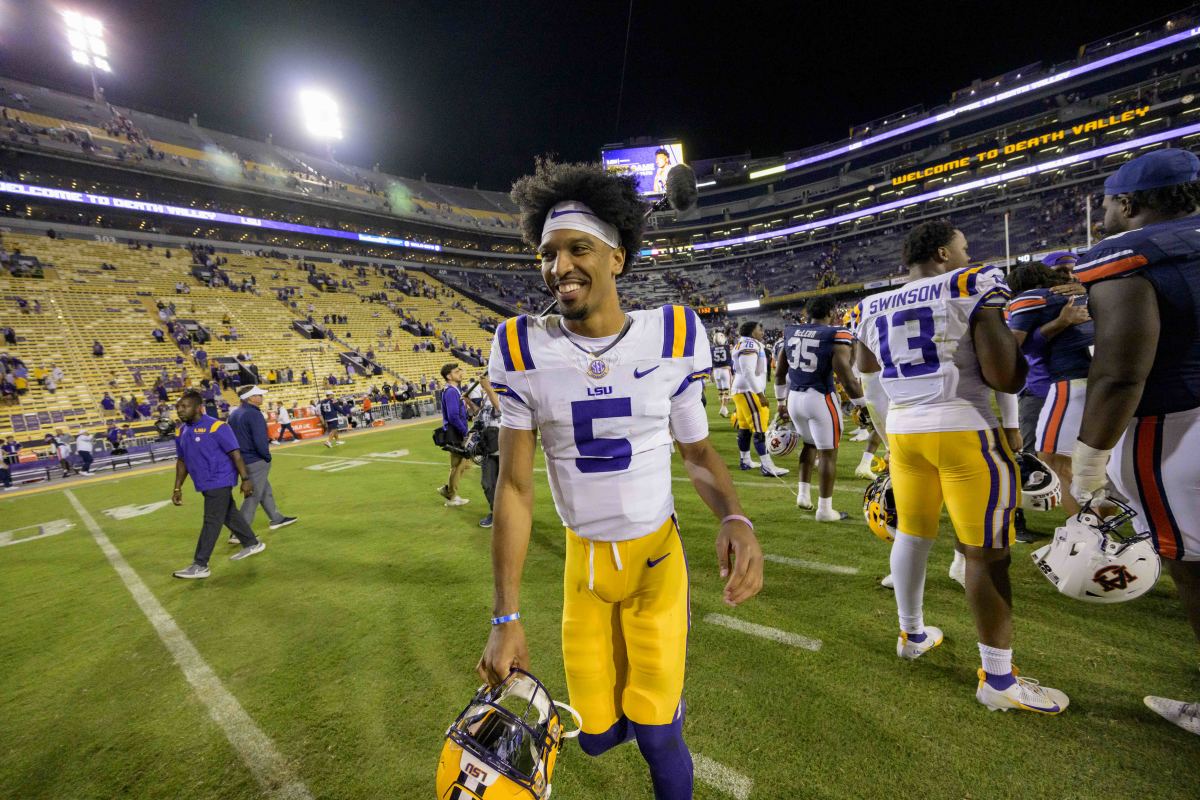 The Heisman Trophy Conversation: LSU QB Jayden Daniels Emerging - Sports Illustrated LSU Tigers ...