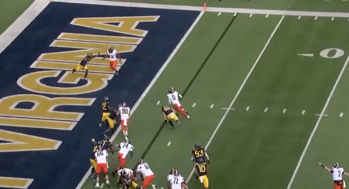 WATCH: Ollie Gordon Scores First Quarter Touchdown to Extend Cowboys ...