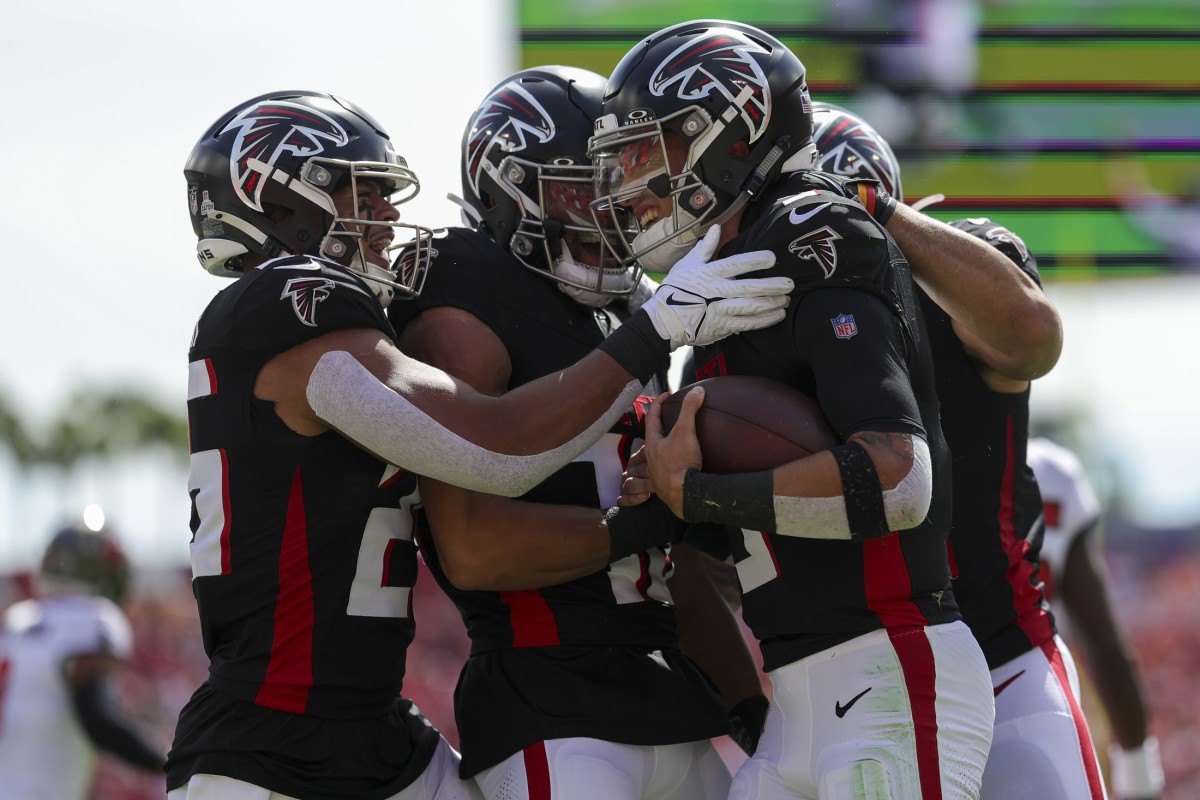 Former Cincinnati Bearcats Star Desmond Ridder Leads Falcons Past ...