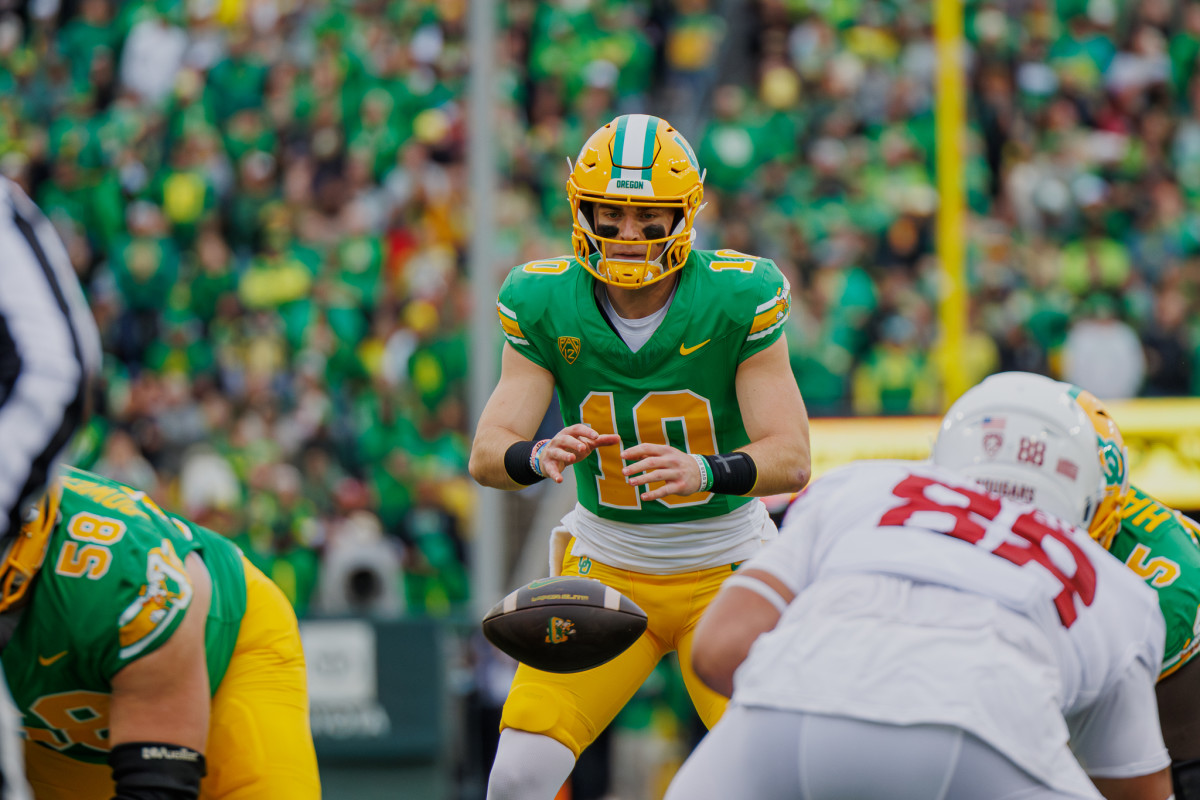 Oregon Football: Photos From No. 9 Oregon Ducks' 38-24 Win Over ...