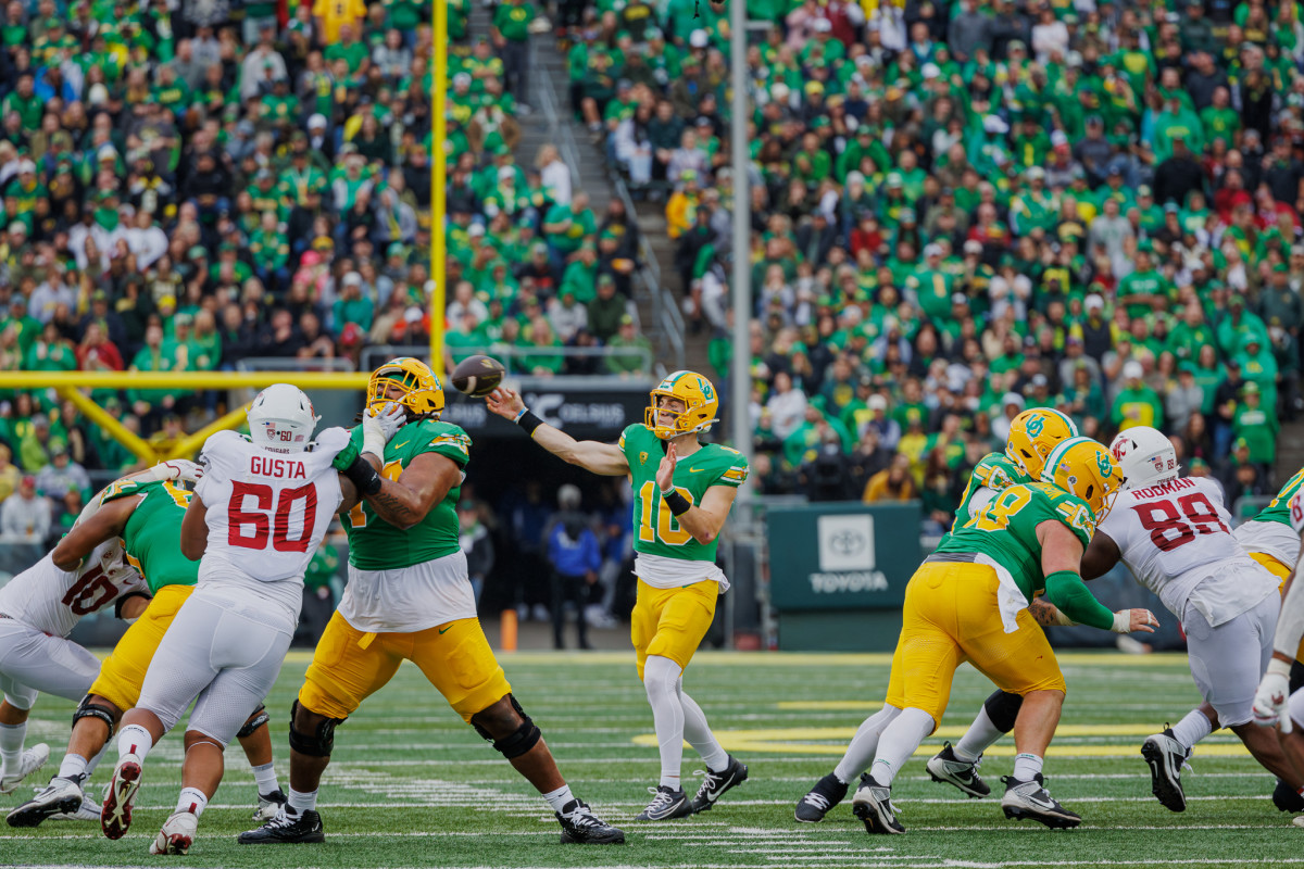 Oregon Football: Photos From No. 9 Oregon Ducks' 38-24 Win Over ...