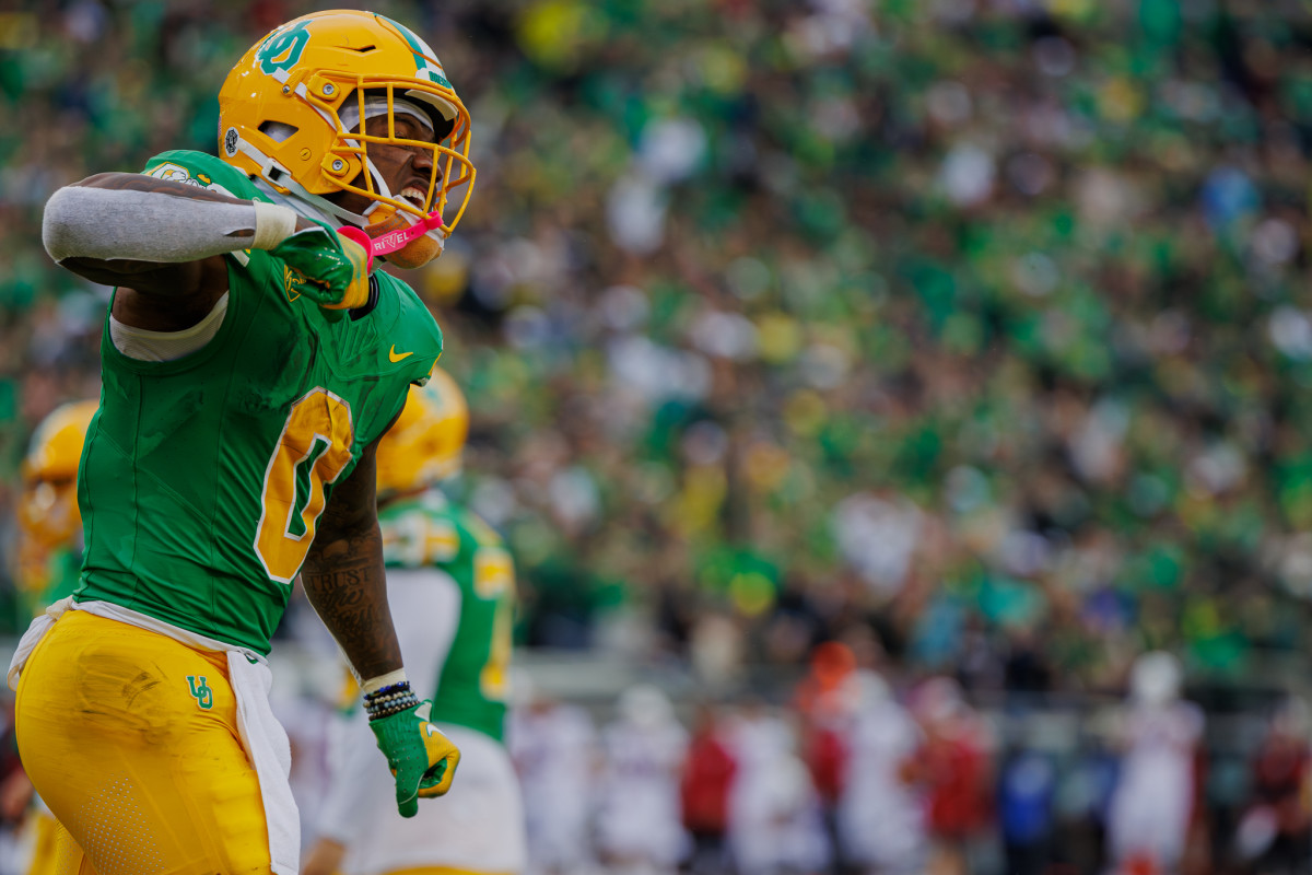 Oregon Football: Oregon's Bucky Irving is PFF's No. 4 RB in 2024 NFL ...