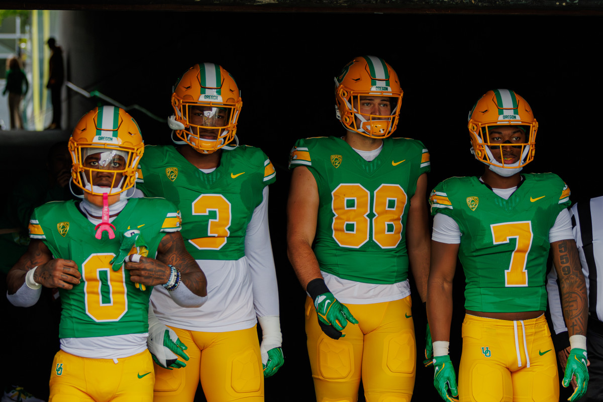 Oregon Football: Photos From No. 9 Oregon Ducks' 38-24 Win Over ...