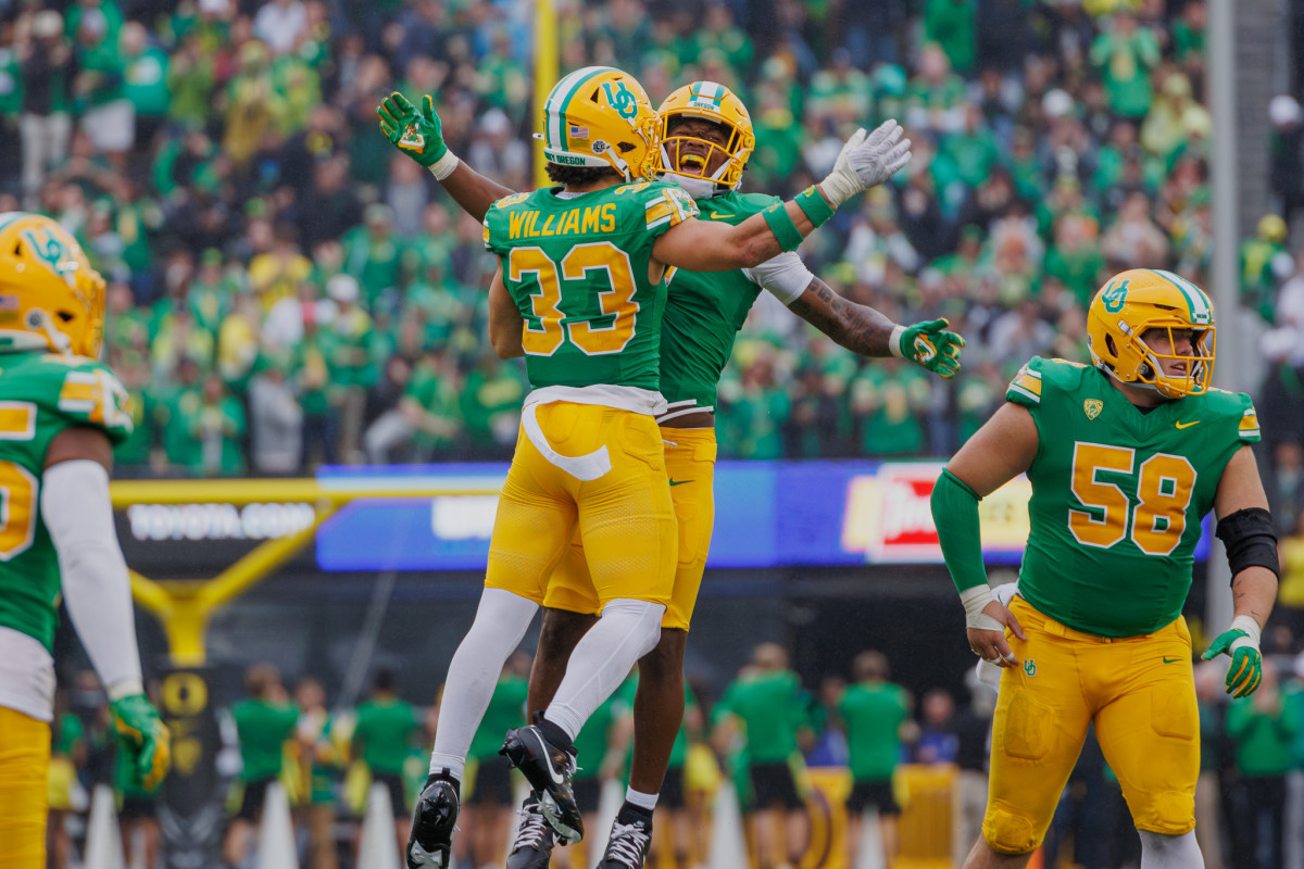 Oregon Football: Photos From No. 9 Oregon Ducks' 38-24 Win Over ...