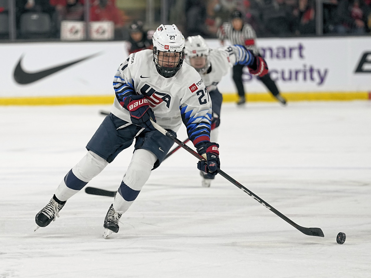 Player Spotlight Britta Curl: The Multi-Talented Captain of Wisconsin ...