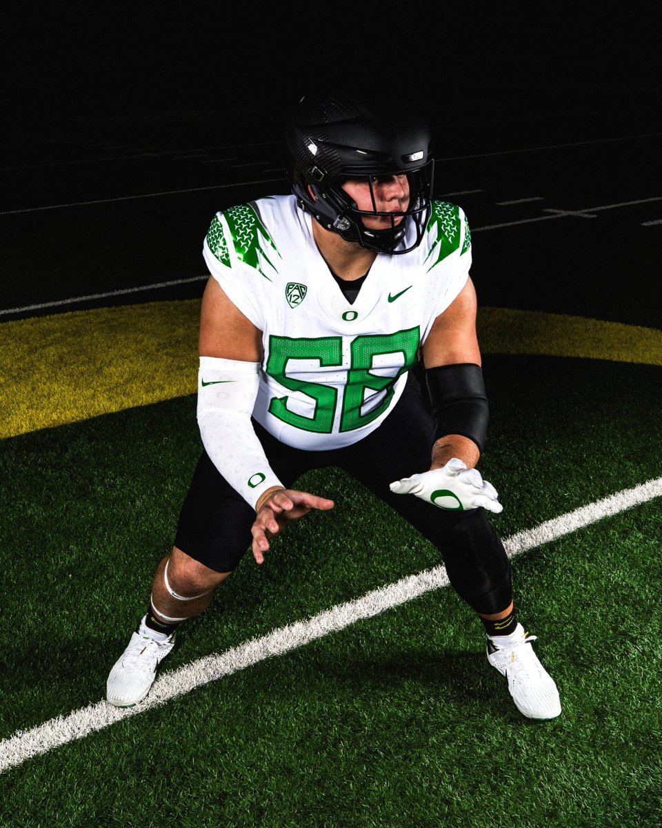 Oregon Football: No. 8 Oregon Reveals Uniforms for Showdown With No. 13 ...