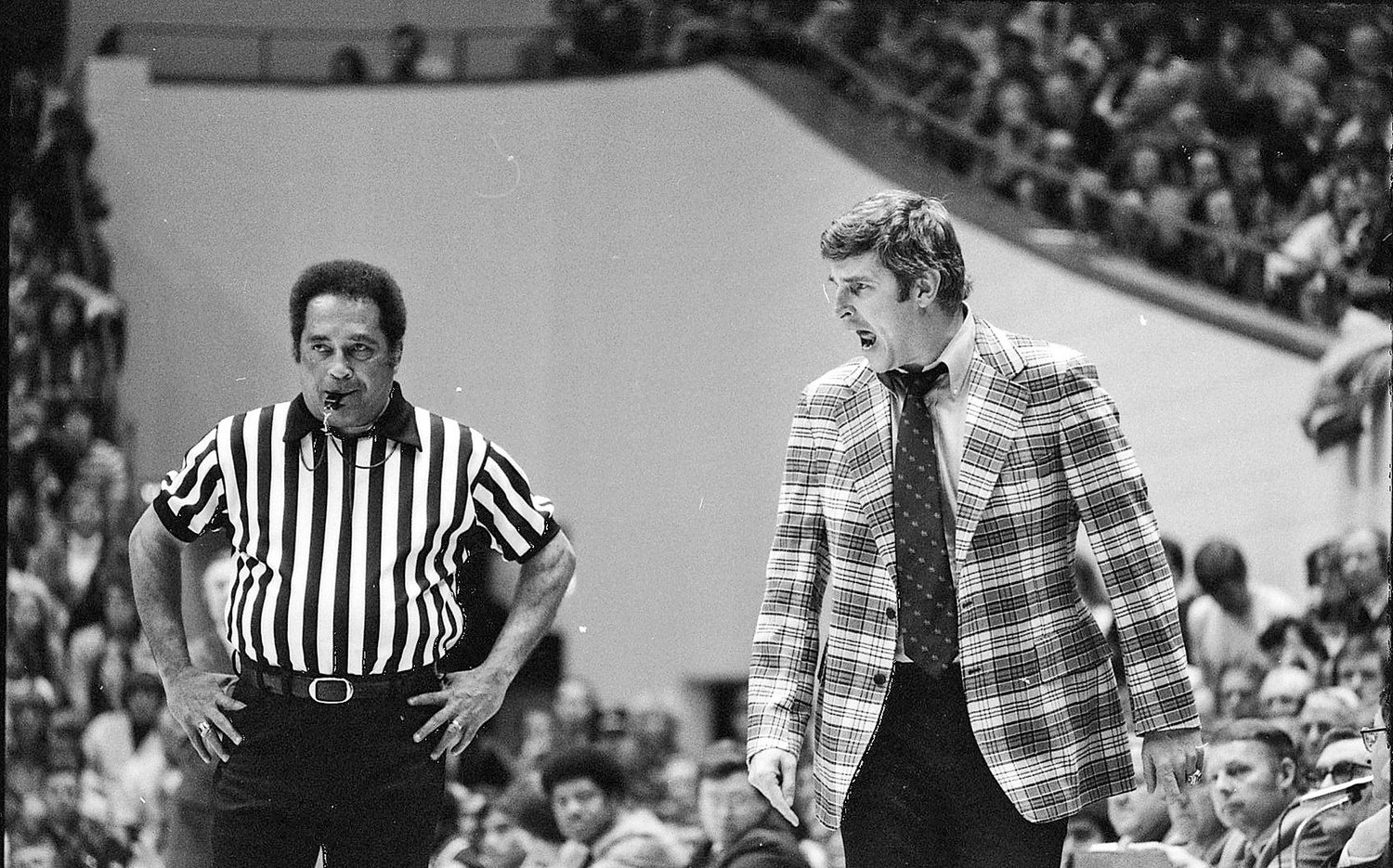 Social Media Reacts to Death of Legendary Indiana Basketball Coach Bob ...