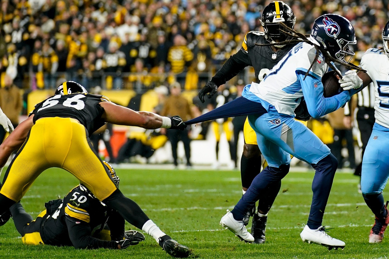 PHOTO GALLERY: Best Pictures From Tennessee Titans' Game With Pittsburgh Steelers on Thursday ...