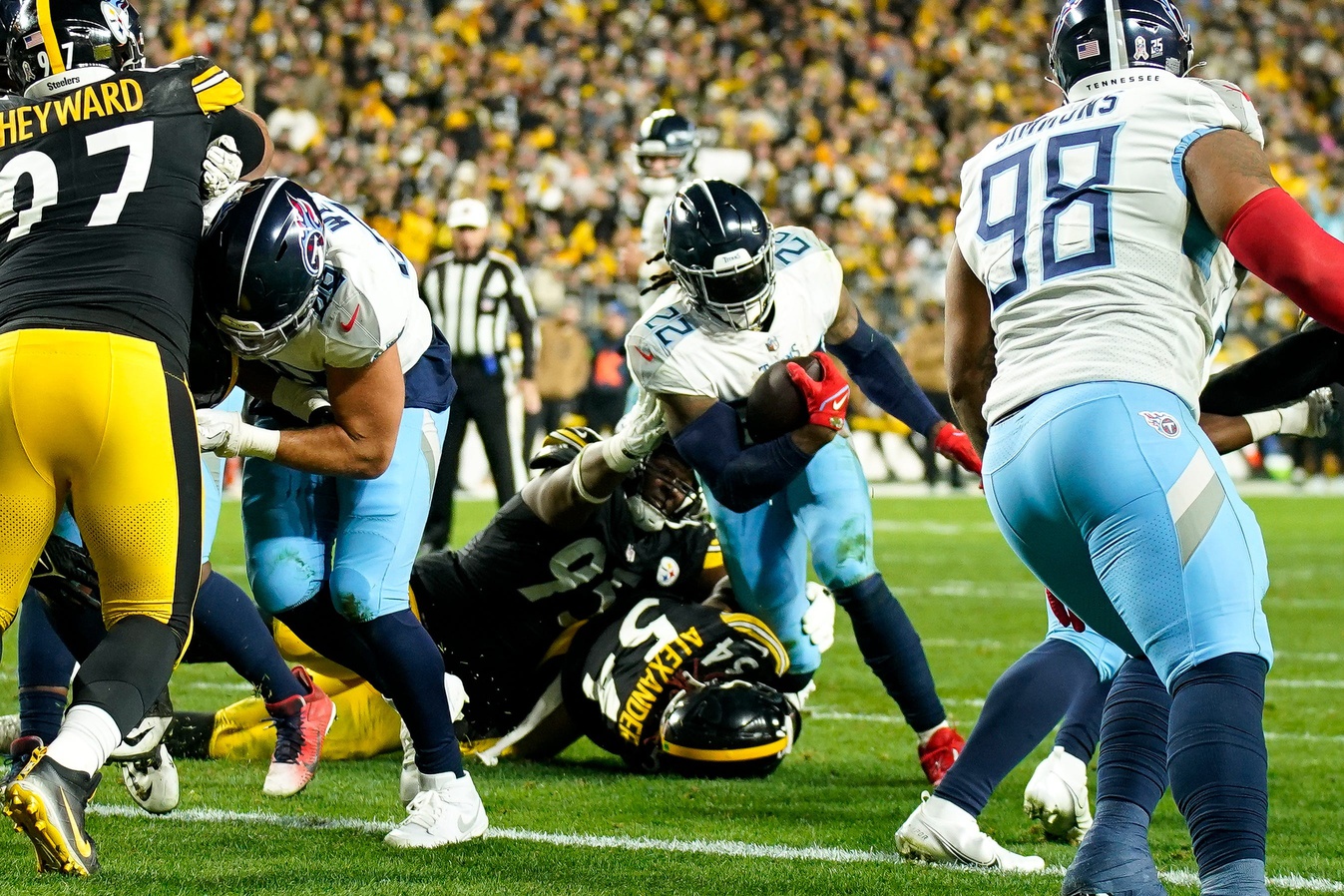 PHOTO GALLERY: Best Pictures From Tennessee Titans' Game With Pittsburgh Steelers on Thursday ...