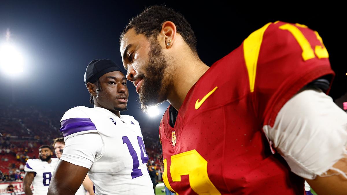 Caleb Williams cries in mom's arms after USC loss - Sports Illustrated