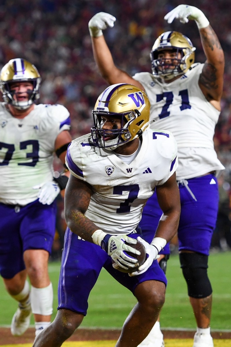 UW Offensive Line Was at Its Best Against USC, But Depth Is Thin ...