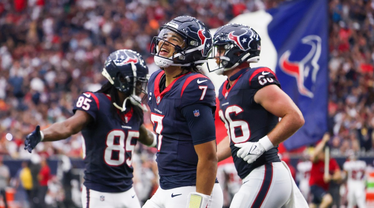 C.J. Stroud’s Meteoric Rookie Rise Is Turning Up the Pressure on Bears, Panthers - Sports ...