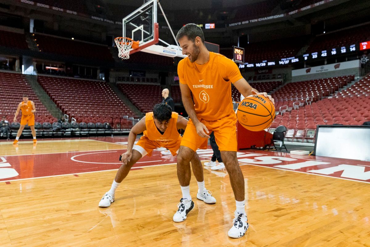 Tennessee Volunteers Basketball at Wisconsin game preview - Sports ...