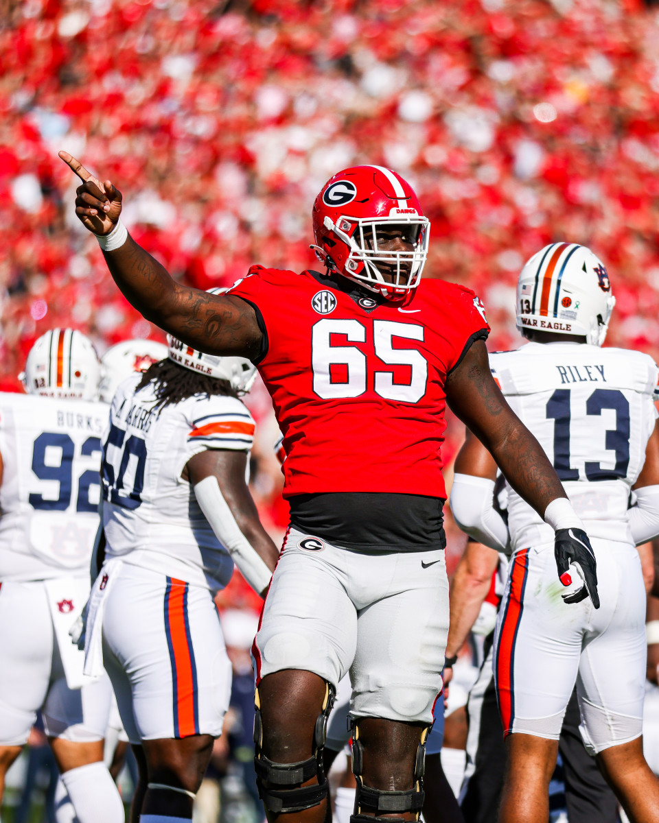Georgia OT Amarius Mims declares for the 2024 NFL Draft : r/CFB